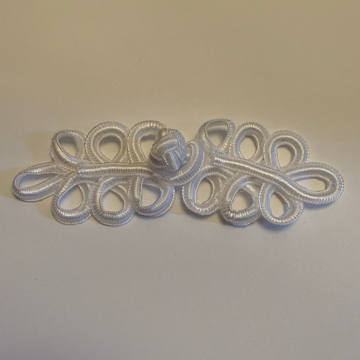 Frog Fastening Clips - 12cm - White Round Clasp – Kayes Textiles